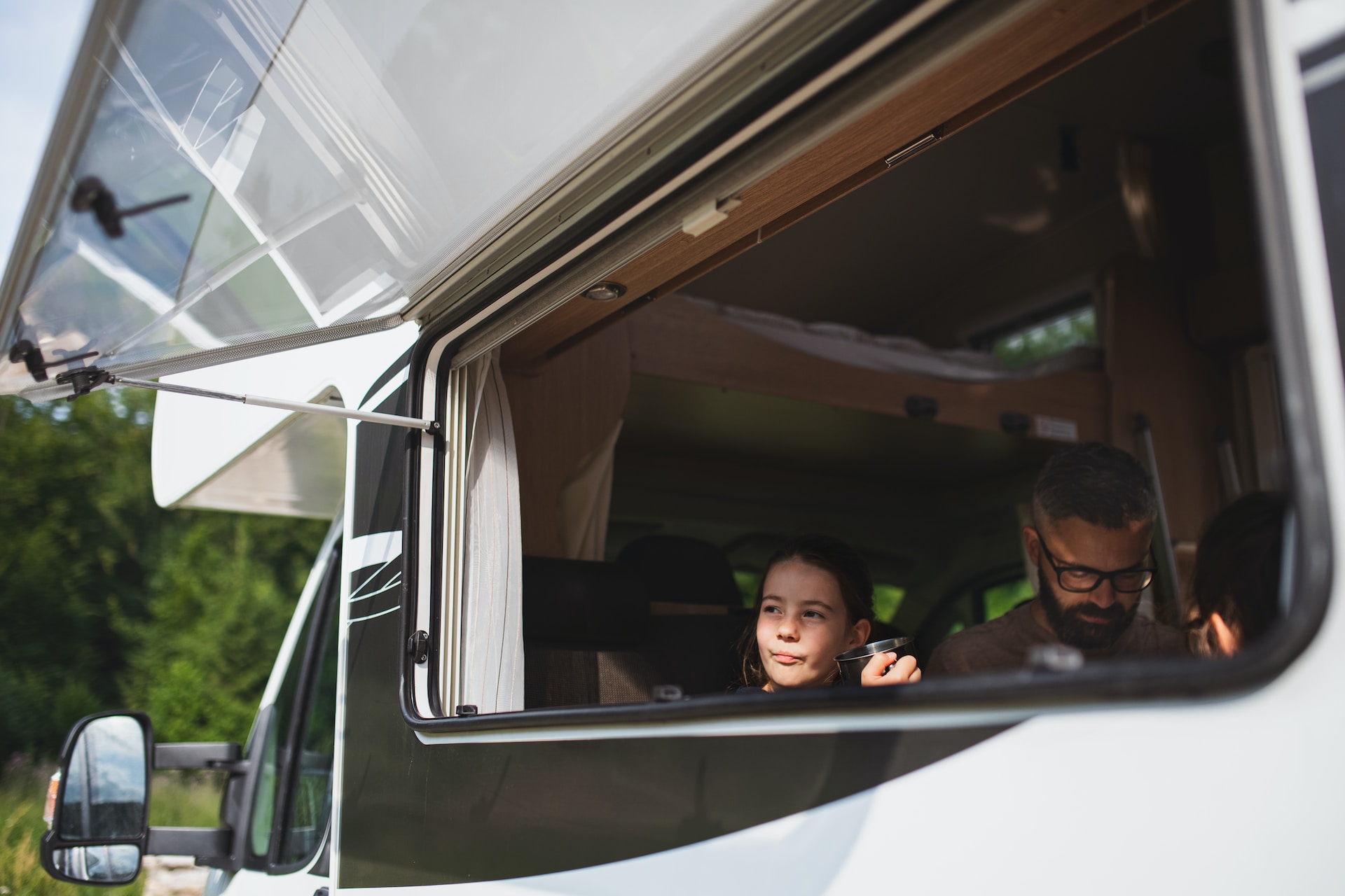 Memorable Family Trips: 5 Reasons to Rent a Minivan